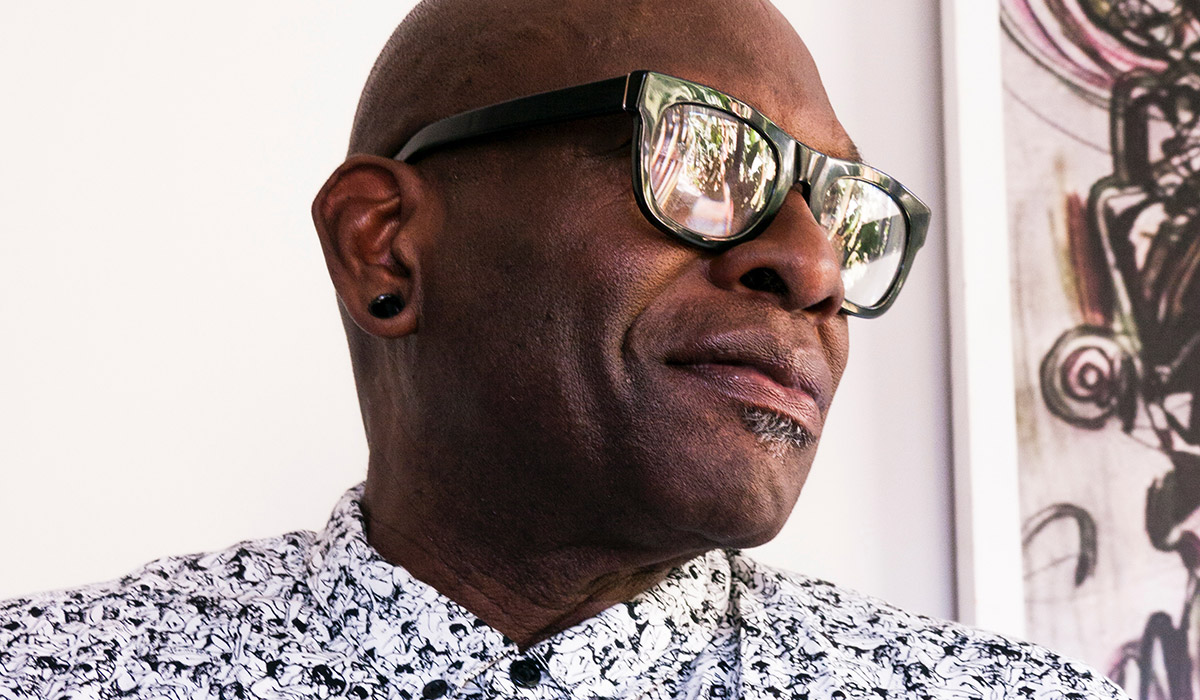 Arnold McCuller – Random Acts of Kindness